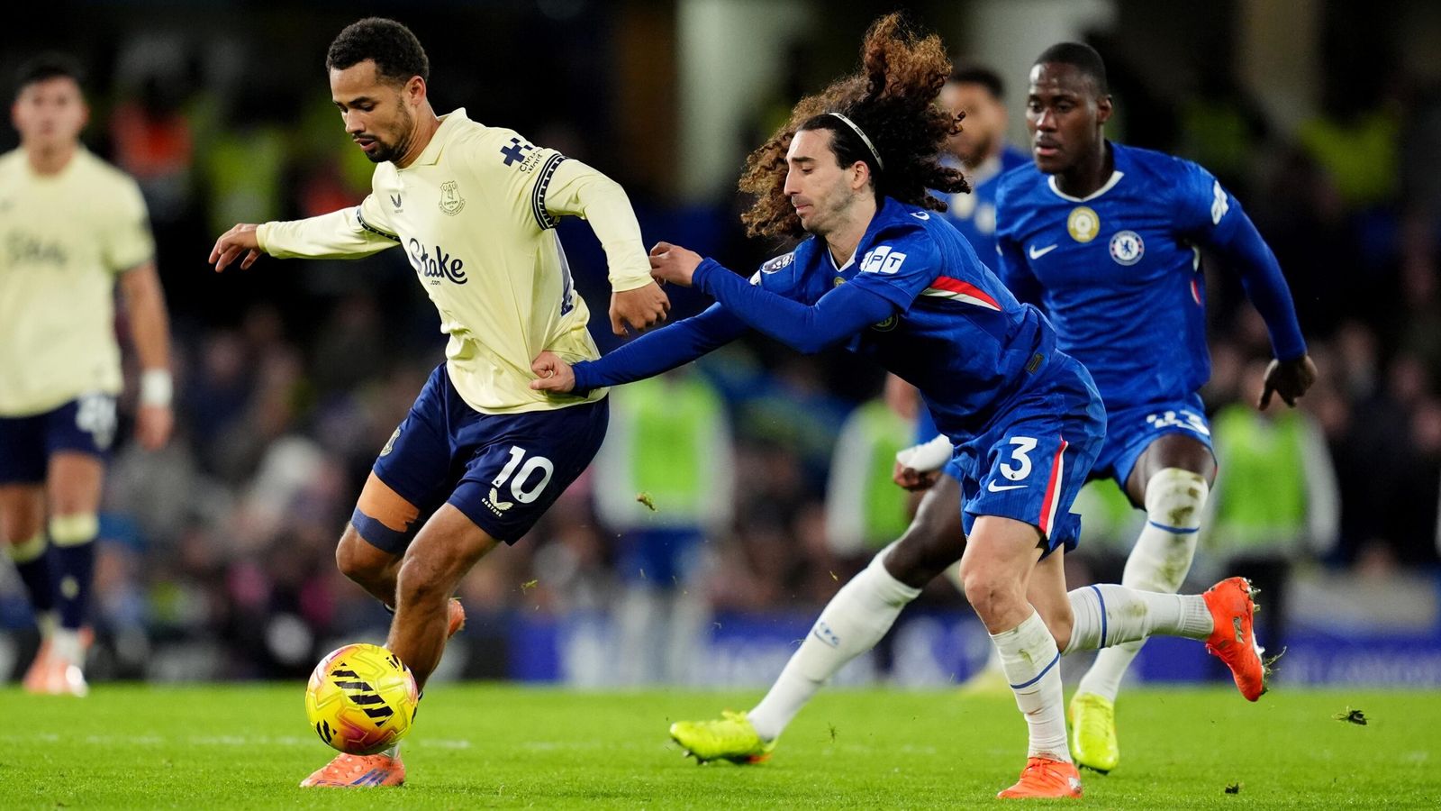 Chelsea vs Everton team news LIVE! Palmer starts for hosts - Star News